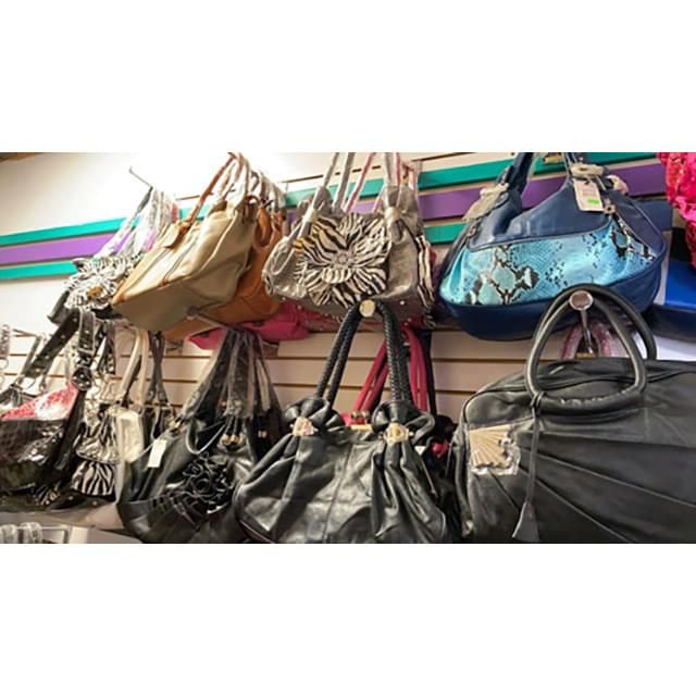 Bulk Close Out Assorted Fashion Purses - Wholesale Sock Deals